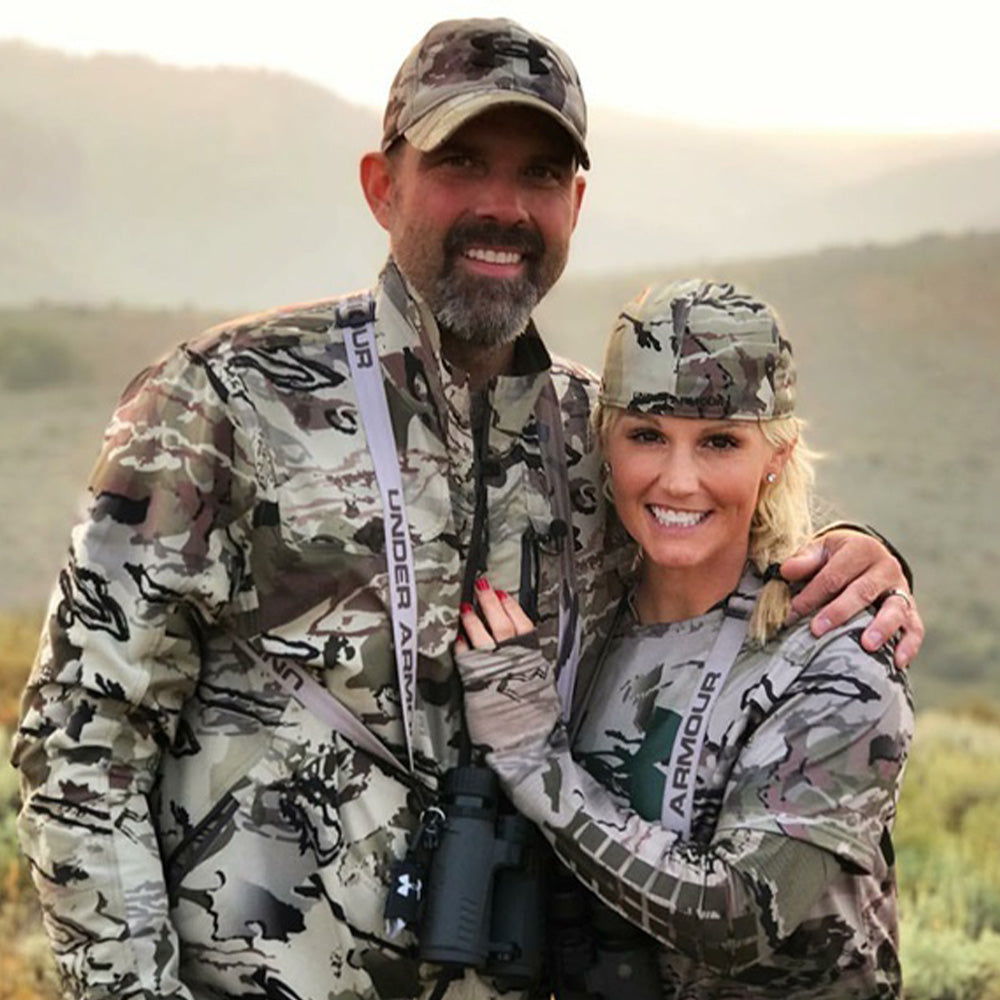 LEE & TIFFANY – Grizzly Coolers