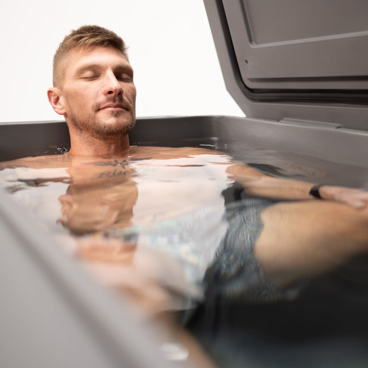 Desert Plunge | The best cold plunges – Grizzly Coolers